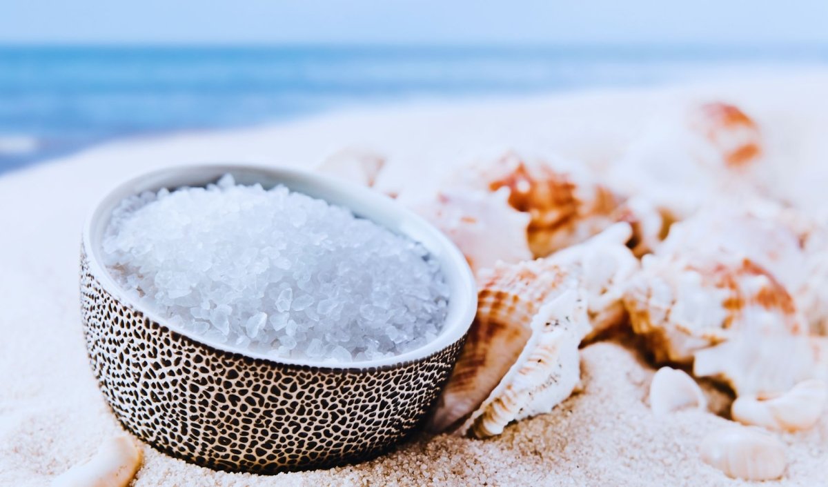 Maak je eigen Zeezoutspray, zonder uitgedroogde krullen – CG Curls